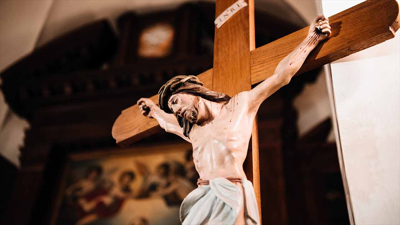 Uma ladainha em honra à Santa Cruz